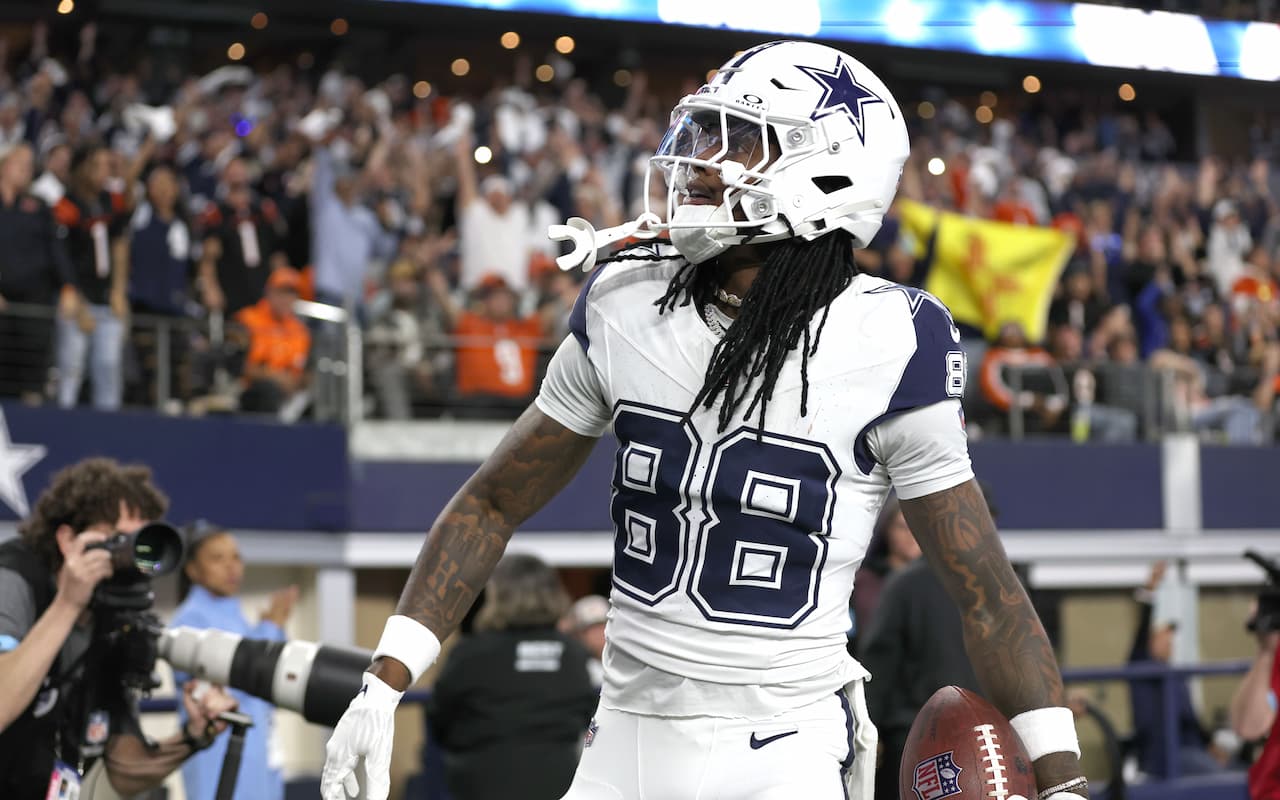 Perfect Fantasy Football Draft: 6th in a 10-Team Yahoo Half-PPR League | 4for4